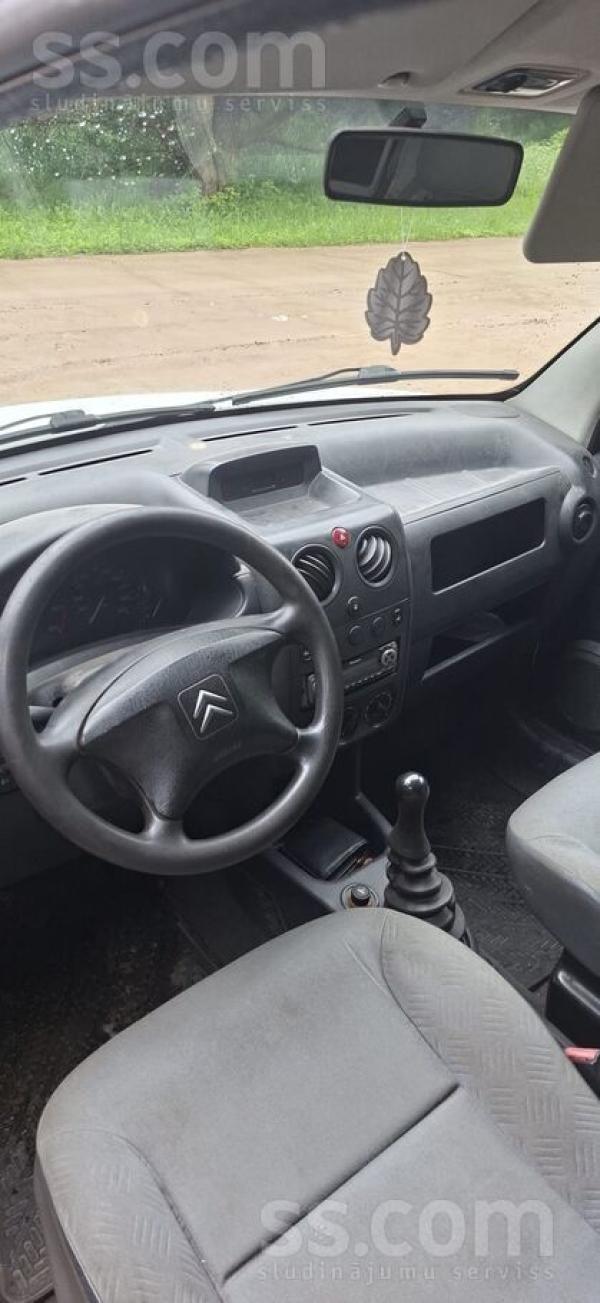 Balts Citroen Berlingo 2003 Alūksne, ar dzinēja tilpumu 1.90 L un nobraukumu 344 tūkst. km par 1250 €, foto 8 vietnē AUTOMOTO.COM.LV