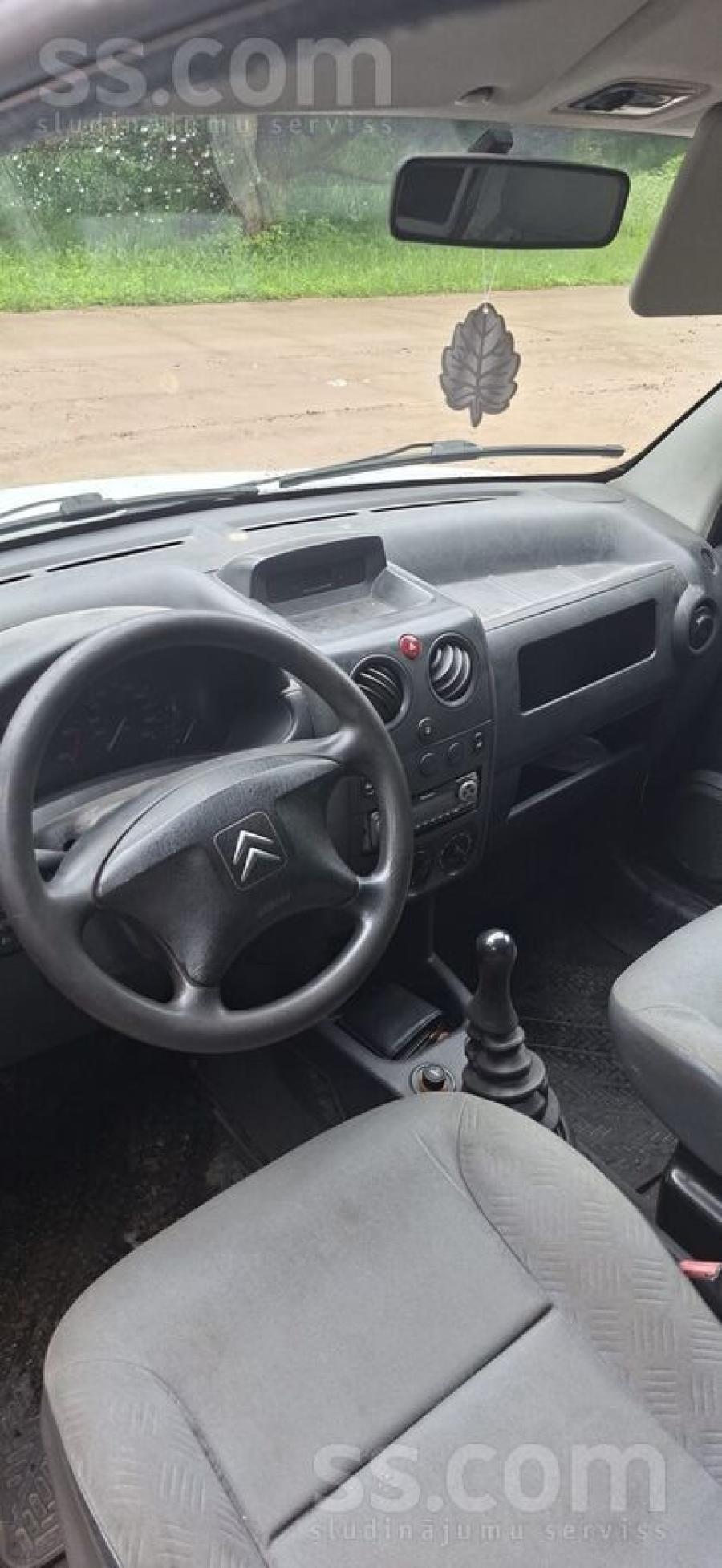 Balts Citroen Berlingo 2003 Alūksne, ar dzinēja tilpumu 1.90 L un nobraukumu 344 tūkst. km par 1250 €, foto 9 vietnē AUTOMOTO.COM.LV