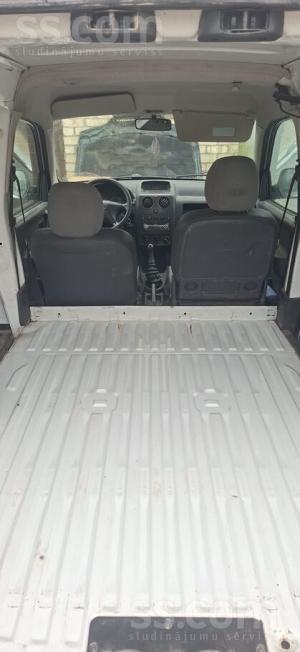 Balts Citroen Berlingo 2003 Alūksne, ar dzinēja tilpumu 1.90 L un nobraukumu 344 tūkst. km par 1250 €, foto 12 vietnē AUTOMOTO.COM.LV