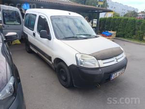 White Citroen Berlingo 2006 in Riga, with an engine capacity of 1.40 L and mileage of 398 thousand km for 350 €, photo  on AUTOMOTO.COM.LV