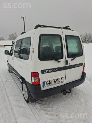 White Citroen Berlingo 2007 in Saldus, with an engine capacity of 1.40 L and mileage of 208 thousand km for 1490 €, photo  on AUTOMOTO.COM.LV