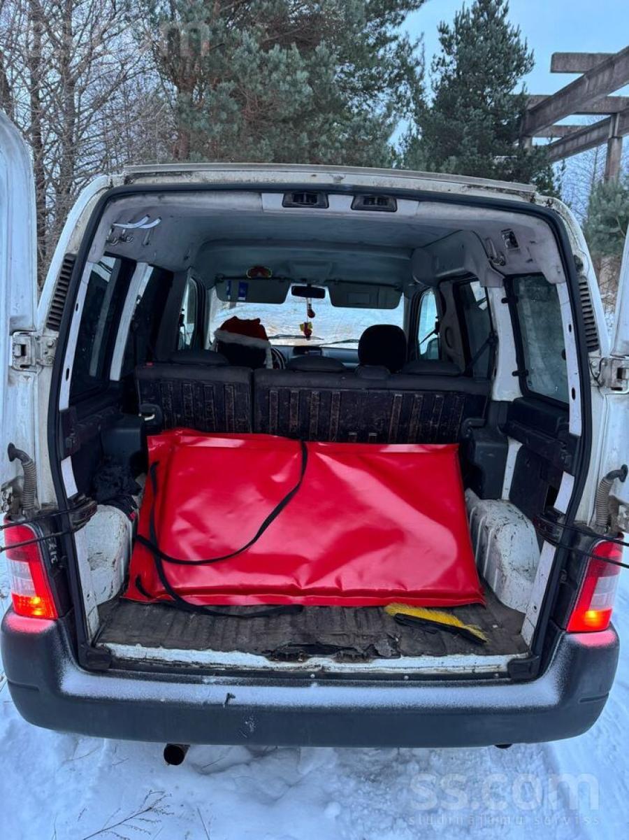 Balts Citroen Berlingo 2007 Ventspils, ar dzinēja tilpumu 1.60 L un nobraukumu 425 tūkst. km par 1700 €, foto 7 vietnē AUTOMOTO.COM.LV