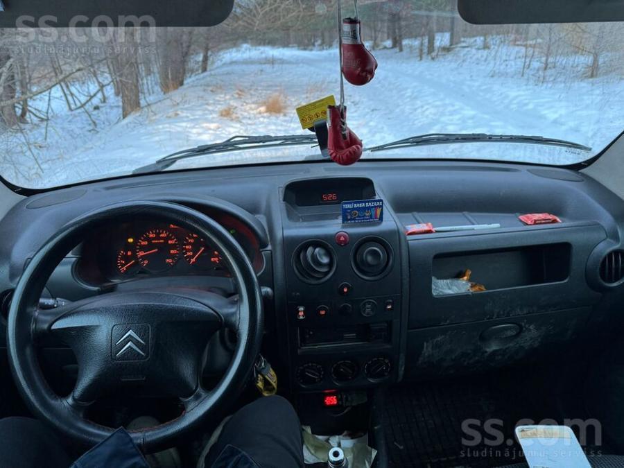 Balts Citroen Berlingo 2007 Ventspils, ar dzinēja tilpumu 1.60 L un nobraukumu 425 tūkst. km par 1700 €, foto 8 vietnē AUTOMOTO.COM.LV