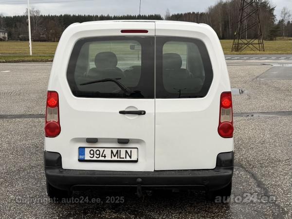 Balts Citroen Berlingo 2008 Tallina, ar dzinēja tilpumu 1.60 L un nobraukumu 435 tūkst. km par 2800 €, foto 5 vietnē AUTOMOTO.COM.LV