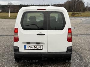 Balts Citroen Berlingo 2008 Tallina, ar dzinēja tilpumu 1.60 L un nobraukumu 435 tūkst. km par 2800 €, foto 5 vietnē AUTOMOTO.COM.LV