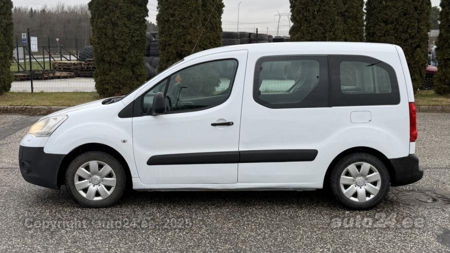 Balts Citroen Berlingo 2008 Tallina, ar dzinēja tilpumu 1.60 L un nobraukumu 435 tūkst. km par 2800 €, foto 7 vietnē AUTOMOTO.COM.LV