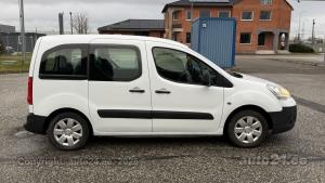Balts Citroen Berlingo 2008 Tallina, ar dzinēja tilpumu 1.60 L un nobraukumu 435 tūkst. km par 2800 €, foto 8 vietnē AUTOMOTO.COM.LV