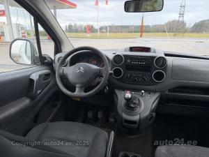 Balts Citroen Berlingo 2008 Tallina, ar dzinēja tilpumu 1.60 L un nobraukumu 435 tūkst. km par 2800 €, foto 11 vietnē AUTOMOTO.COM.LV