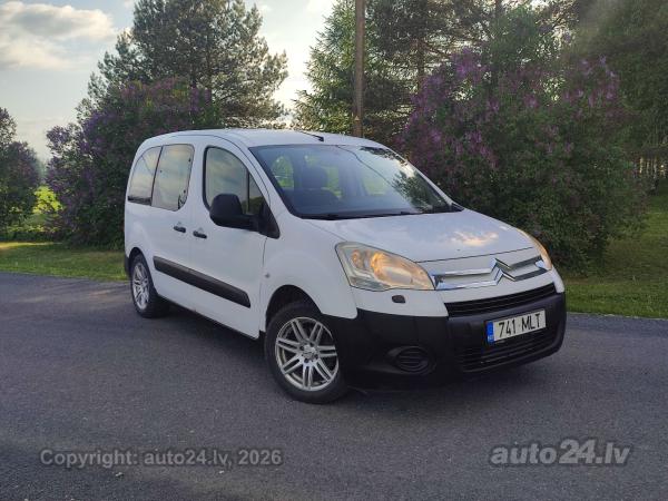 White Citroen Berlingo 2008 in Viljandi, with an engine capacity of 1.60 L and mileage of 393 thousand km for 1499 €, photo 1 on AUTOMOTO.COM.LV