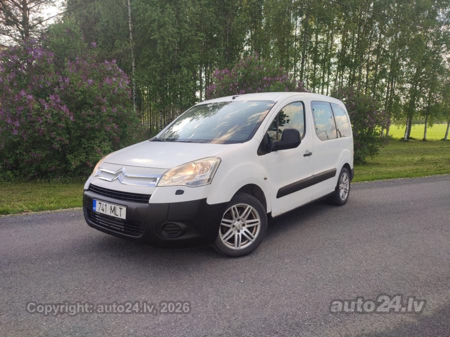 White Citroen Berlingo 2008 in Viljandi, with an engine capacity of 1.60 L and mileage of 393 thousand km for 1499 €, photo 3 on AUTOMOTO.COM.LV