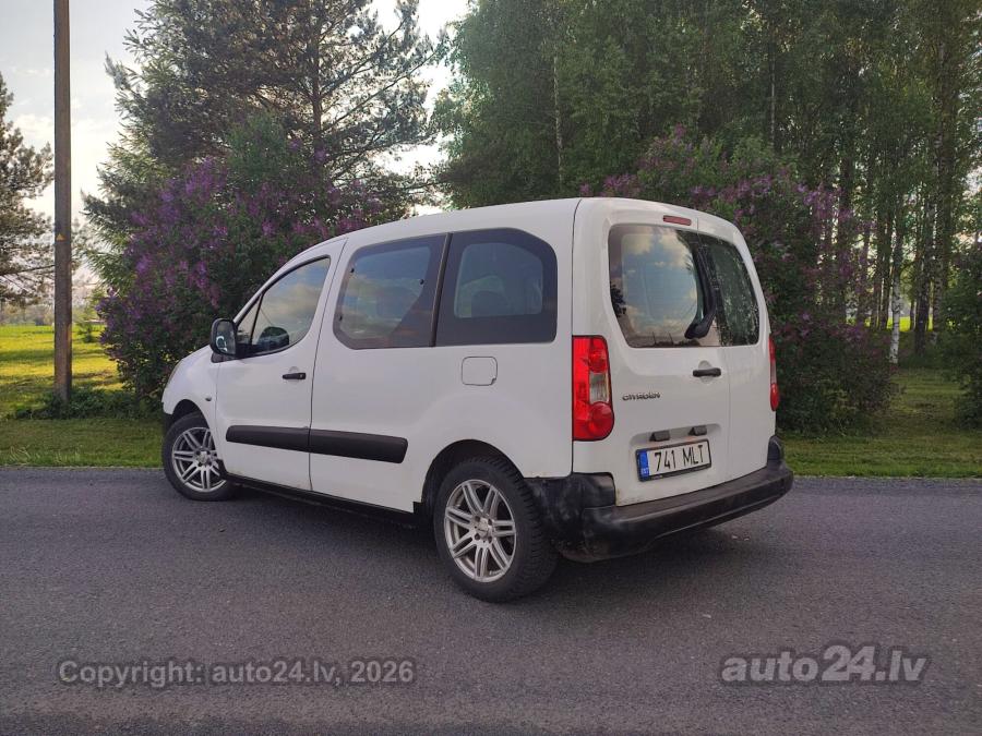 White Citroen Berlingo 2008 in Viljandi, with an engine capacity of 1.60 L and mileage of 393 thousand km for 1499 €, photo 6 on AUTOMOTO.COM.LV