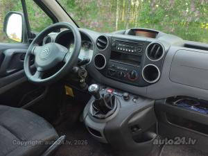 White Citroen Berlingo 2008 in Viljandi, with an engine capacity of 1.60 L and mileage of 393 thousand km for 1499 €, photo 7 on AUTOMOTO.COM.LV