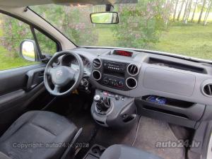 White Citroen Berlingo 2008 in Viljandi, with an engine capacity of 1.60 L and mileage of 393 thousand km for 1499 €, photo 8 on AUTOMOTO.COM.LV