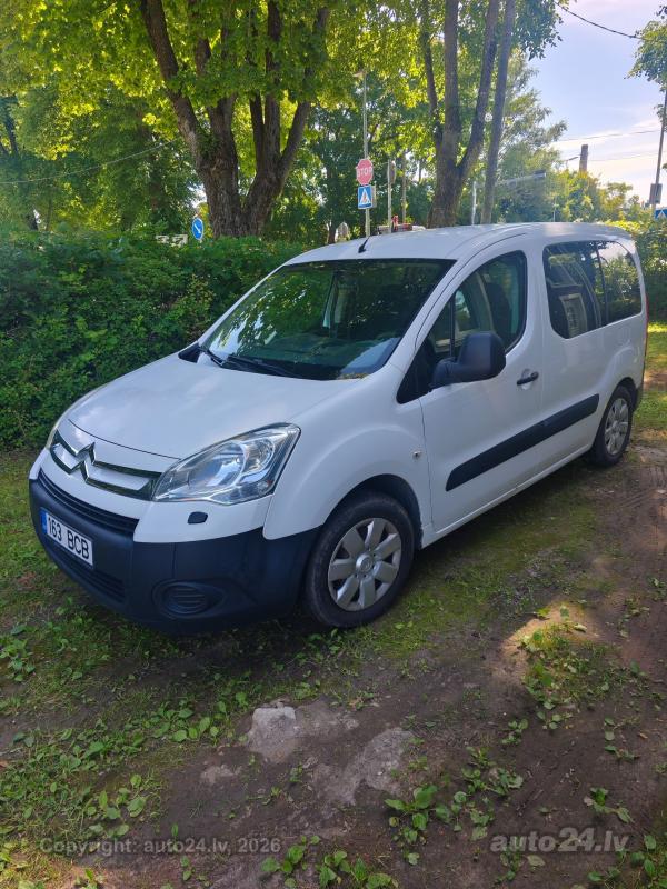 Balts Citroen Berlingo 2009 Paide, ar dzinēja tilpumu 1.60 L un nobraukumu 318 tūkst. km par 1774 €, foto 1 vietnē AUTOMOTO.COM.LV