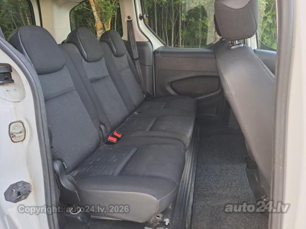 White Citroen Berlingo 2009 in Paide, with an engine capacity of 1.60 L and mileage of 321 thousand km for 2490 €, photo 10 on AUTOMOTO.COM.LV