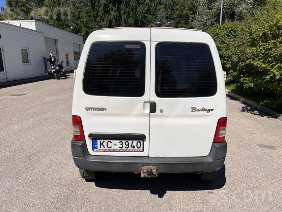 White Citroen Berlingo 2010 in Riga, with an engine capacity of 1.60 L and mileage of 290 thousand km for 2300 €, photo 7 on AUTOMOTO.COM.LV