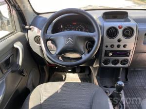 White Citroen Berlingo 2010 in Riga, with an engine capacity of 1.60 L and mileage of 290 thousand km for 2300 €, photo 10 on AUTOMOTO.COM.LV