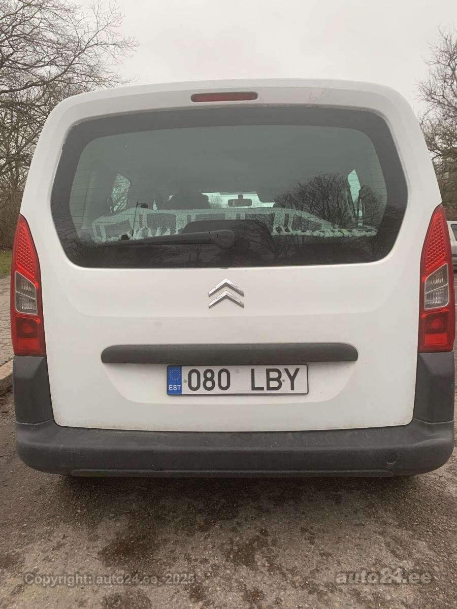 White Citroen Berlingo 2011 in Tallinn, with an engine capacity of 1.60 L and mileage of 91 thousand km for 5790 €, photo 3 on AUTOMOTO.COM.LV
