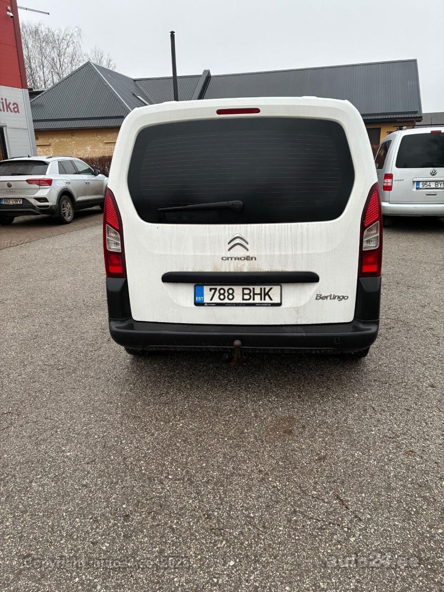 Balts Citroen Berlingo 2012 Tallina, ar dzinēja tilpumu 1.60 L un nobraukumu 0 tūkst. km par 3200 €, foto 3 vietnē AUTOMOTO.COM.LV