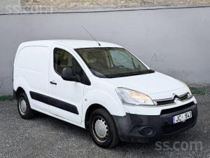 White Citroen Berlingo 2012 in Riga, with an engine capacity of 1.60 L and mileage of 216 thousand km for 1990 €, photo  on AUTOMOTO.COM.LV