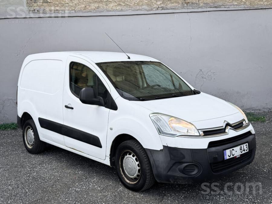 Balts Citroen Berlingo 2012 Rīga, ar dzinēja tilpumu 1.60 L un nobraukumu 216 tūkst. km par 1990 €, foto 1 vietnē AUTOMOTO.COM.LV
