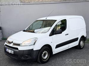 Balts Citroen Berlingo 2012 Rīga, ar dzinēja tilpumu 1.60 L un nobraukumu 216 tūkst. km par 1990 €, foto 3 vietnē AUTOMOTO.COM.LV