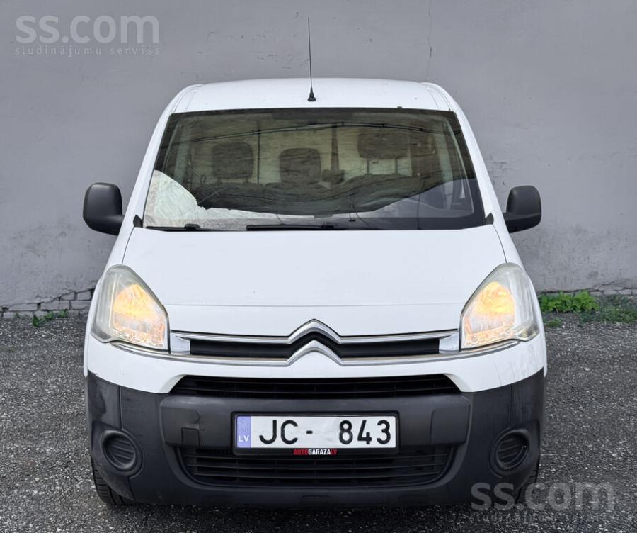 Balts Citroen Berlingo 2012 Rīga, ar dzinēja tilpumu 1.60 L un nobraukumu 216 tūkst. km par 1990 €, foto 4 vietnē AUTOMOTO.COM.LV