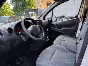 Balts Citroen Berlingo 2012 Rīga, ar dzinēja tilpumu 1.60 L un nobraukumu 216 tūkst. km par 1990 €, foto 6 vietnē AUTOMOTO.COM.LV