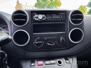 Balts Citroen Berlingo 2012 Rīga, ar dzinēja tilpumu 1.60 L un nobraukumu 216 tūkst. km par 1990 €, foto 8 vietnē AUTOMOTO.COM.LV