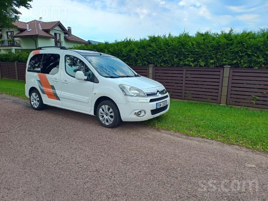 Balts Citroen Berlingo 2013 Rīga, ar dzinēja tilpumu 1.60 L un nobraukumu 312 tūkst. km par 3199 €, foto 2 vietnē AUTOMOTO.COM.LV