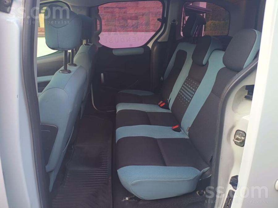 Balts Citroen Berlingo 2013 Rīga, ar dzinēja tilpumu 1.60 L un nobraukumu 312 tūkst. km par 3199 €, foto 7 vietnē AUTOMOTO.COM.LV