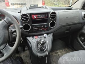 Balts Citroen Berlingo 2013 Rīga, ar dzinēja tilpumu 1.60 L un nobraukumu 203 tūkst. km par 2900 €, foto 6 vietnē AUTOMOTO.COM.LV