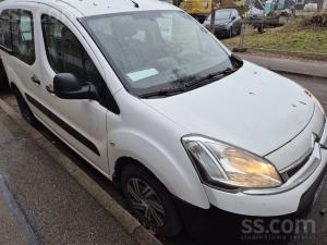 Balts Citroen Berlingo 2013 Rīga, ar dzinēja tilpumu 1.60 L un nobraukumu 203 tūkst. km par 2900 €, foto 8 vietnē AUTOMOTO.COM.LV