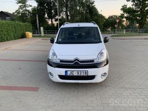White Citroen Berlingo 2013 in Ogre, with an engine capacity of 1.60 L and mileage of 181 thousand km for 5150 €, photo 4 on AUTOMOTO.COM.LV