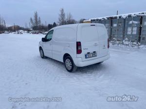 Balts Citroen Berlingo 2014 Tallina, ar dzinēja tilpumu 1.60 L un nobraukumu 332 tūkst. km par 3900 €, foto 3 vietnē AUTOMOTO.COM.LV