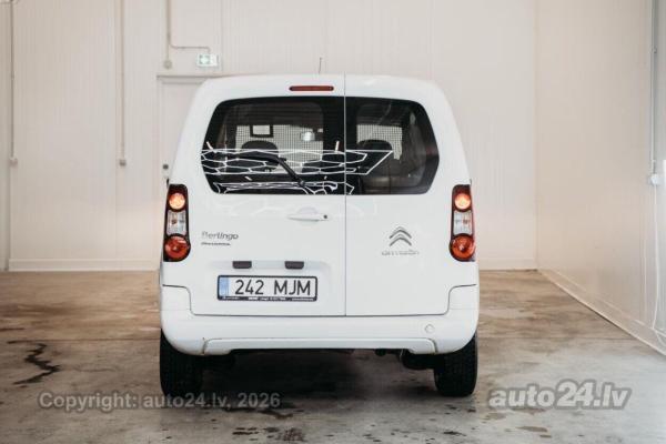 White Citroen Berlingo 2014 in Tallinn, with an engine capacity of 1.60 L and mileage of 190 thousand km for 5290 €, photo 5 on AUTOMOTO.COM.LV