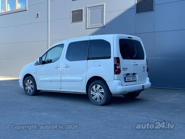 White Citroen Berlingo 2014 in Tallinn, with an engine capacity of 1.60 L and mileage of 244 thousand km for 3200 €, photo 3 on AUTOMOTO.COM.LV