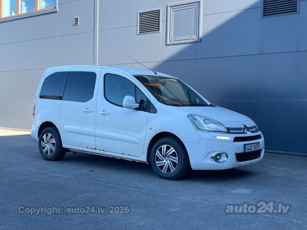 White Citroen Berlingo 2014 in Tallinn, with an engine capacity of 1.60 L and mileage of 244 thousand km for 3200 €, photo 4 on AUTOMOTO.COM.LV