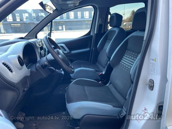 Белый Ситроен Берлинго 2014 в Таллин, объемом двигателя 1.60 л и пробегом 244 тыс. км за 3200 €, фото 11 на AUTOMOTO.COM.LV