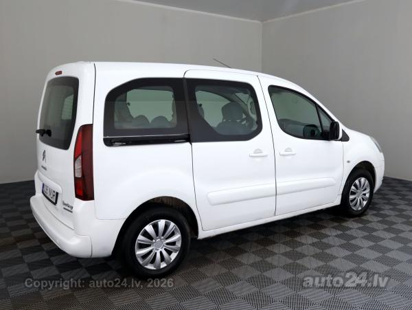 Balts Citroen Berlingo 2014 Tallina, ar dzinēja tilpumu 1.60 L un nobraukumu 217 tūkst. km par 2999 €, foto 3 vietnē AUTOMOTO.COM.LV