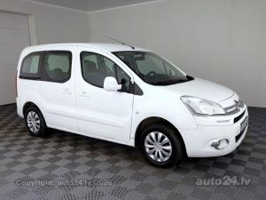 Balts Citroen Berlingo 2014 Tallina, ar dzinēja tilpumu 1.60 L un nobraukumu 217 tūkst. km par 2999 €, foto  vietnē AUTOMOTO.COM.LV