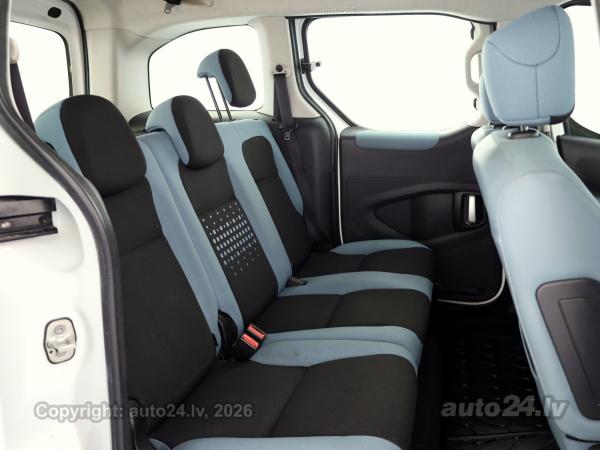 White Citroen Berlingo 2014 in Tallinn, with an engine capacity of 1.60 L and mileage of 217 thousand km for 2999 €, photo 7 on AUTOMOTO.COM.LV