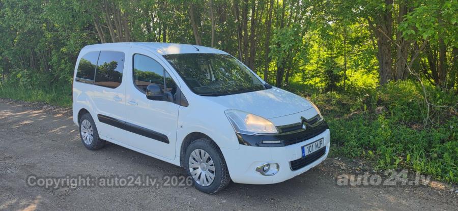 Balts Citroen Berlingo 2014 Tallina, ar dzinēja tilpumu 1.60 L un nobraukumu 6 tūkst. km par 6700 €, foto 5 vietnē AUTOMOTO.COM.LV