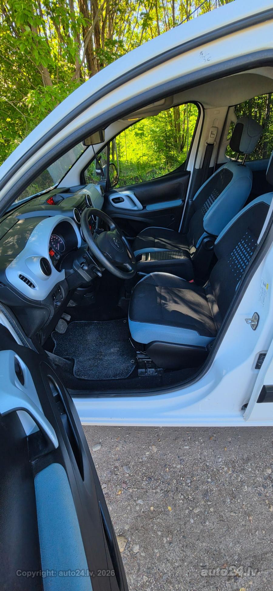 Balts Citroen Berlingo 2014 Tallina, ar dzinēja tilpumu 1.60 L un nobraukumu 6 tūkst. km par 6700 €, foto 7 vietnē AUTOMOTO.COM.LV