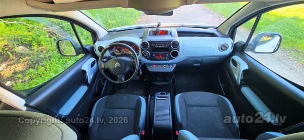 White Citroen Berlingo 2014 in Tallinn, with an engine capacity of 1.60 L and mileage of 6 thousand km for 6700 €, photo 9 on AUTOMOTO.COM.LV