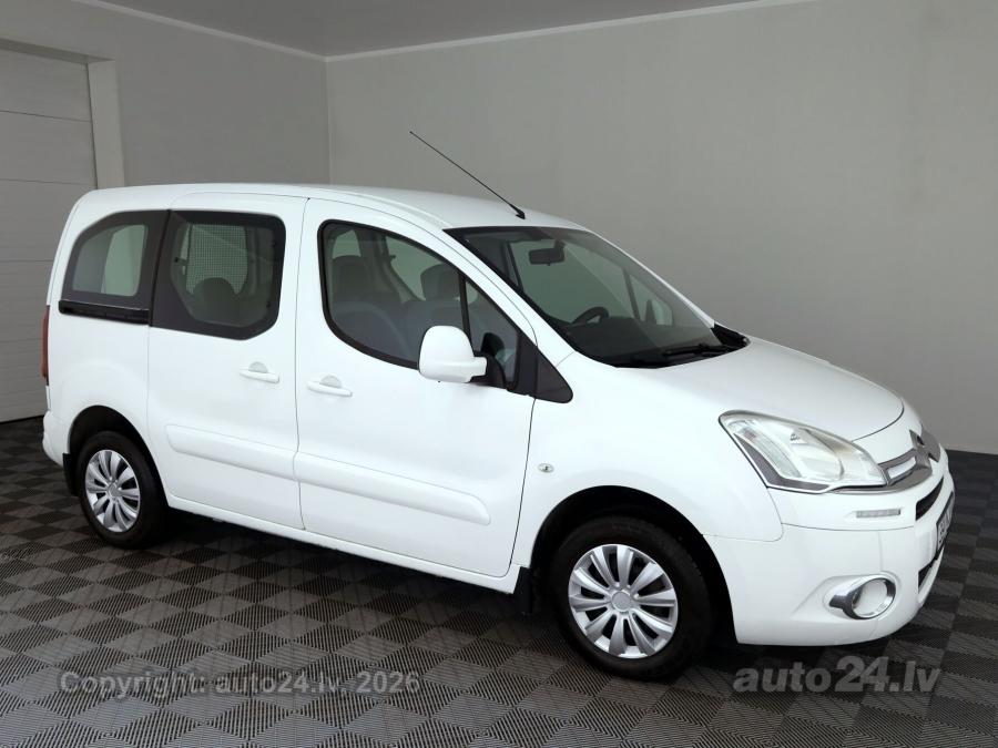 Balts Citroen Berlingo 2014 Tallina, ar dzinēja tilpumu 1.60 L un nobraukumu 163 tūkst. km par 2999 €, foto 1 vietnē AUTOMOTO.COM.LV
