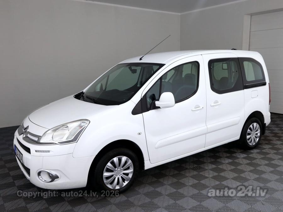 Balts Citroen Berlingo 2014 Tallina, ar dzinēja tilpumu 1.60 L un nobraukumu 163 tūkst. km par 2999 €, foto 3 vietnē AUTOMOTO.COM.LV
