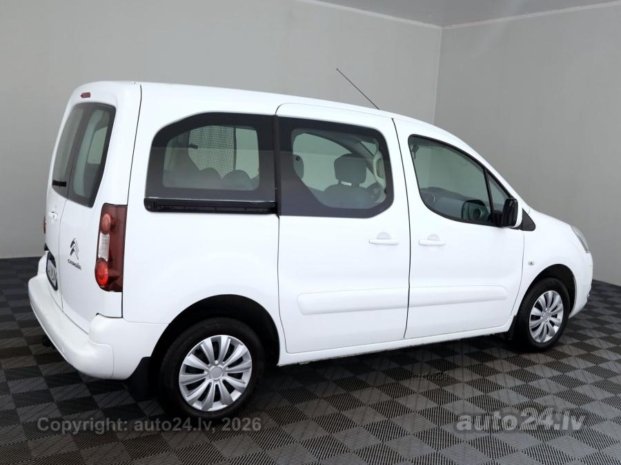 Balts Citroen Berlingo 2014 Tallina, ar dzinēja tilpumu 1.60 L un nobraukumu 163 tūkst. km par 2999 €, foto 4 vietnē AUTOMOTO.COM.LV