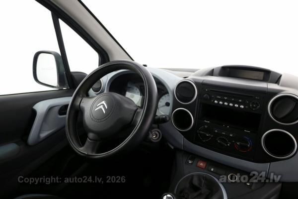 White Citroen Berlingo 2014 in Tallinn, with an engine capacity of 1.60 L and mileage of 163 thousand km for 2999 €, photo 5 on AUTOMOTO.COM.LV