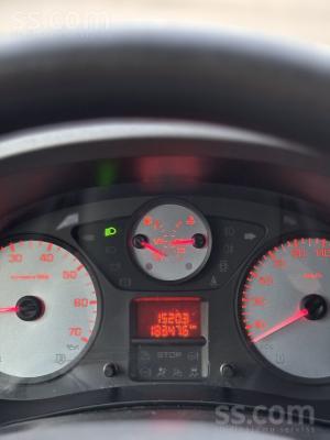 White Citroen Berlingo 2015 in Riga, with an engine capacity of 1.60 L and mileage of 183 thousand km for 4200 €, photo 12 on AUTOMOTO.COM.LV